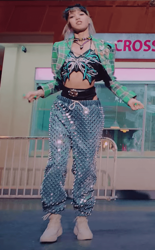 Top NAMILIA Destiny Lisa BLACKPINK Lovesick Girls MV K Pop Mode Sexy ...